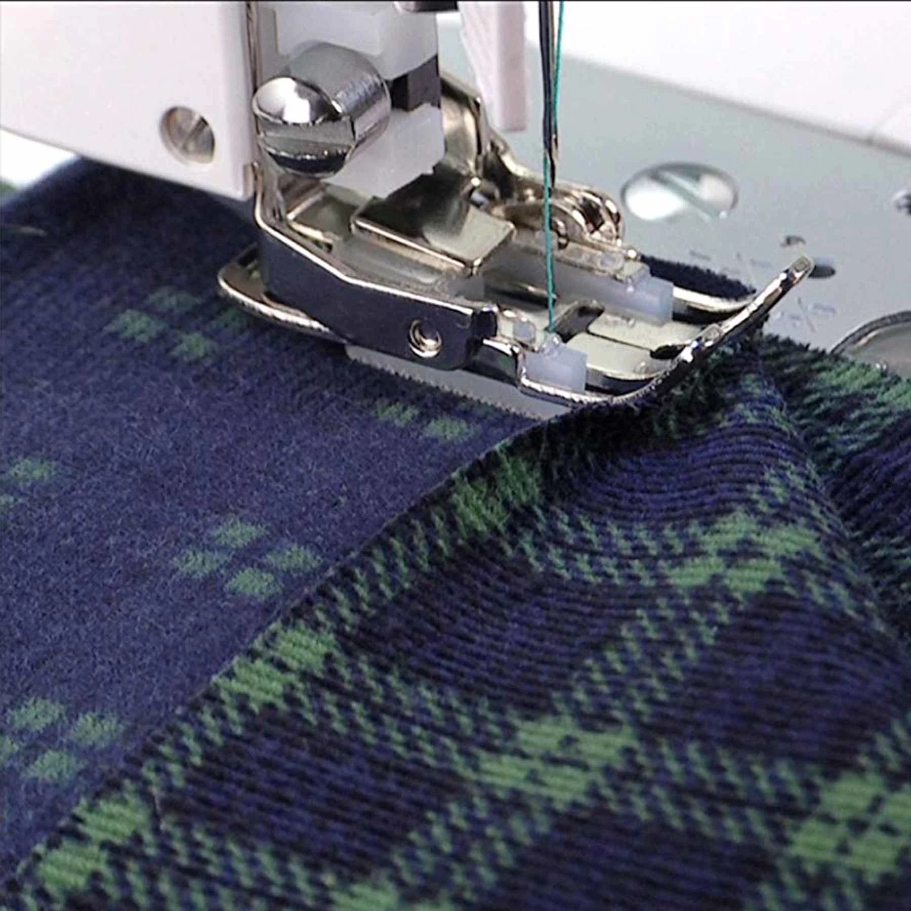 SINGER® Even Feed / Walking Presser Foot for SE91 Series Sewing & Embr ...