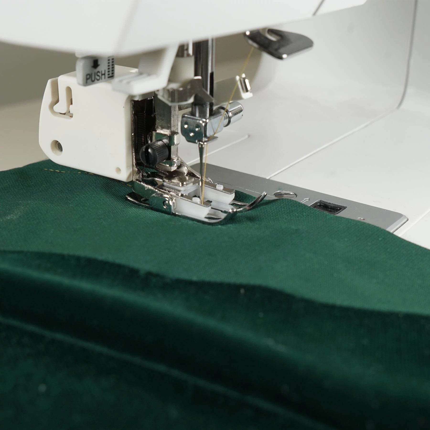 Husqvarna® Viking® Walking Foot | Husqvarna® Viking®